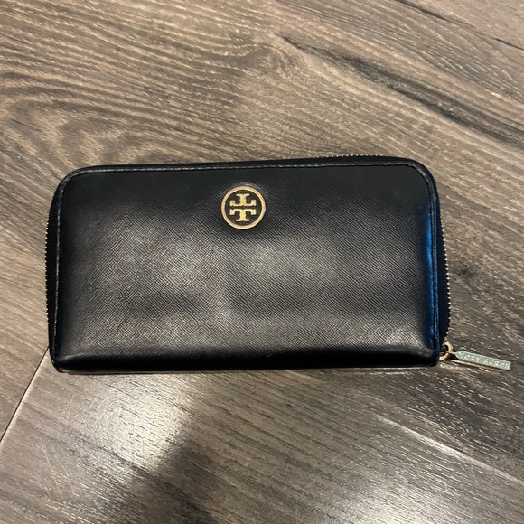 Tory Burch | Bags | Tory Burch Black Wallet With Gold Accent | Poshmark